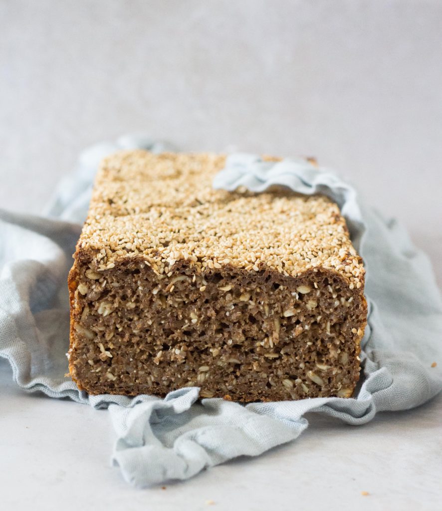 Rugbrød med surdej og kerner - Pilens Køkken